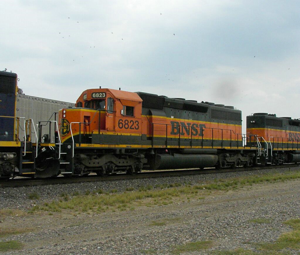 BNSF 6823